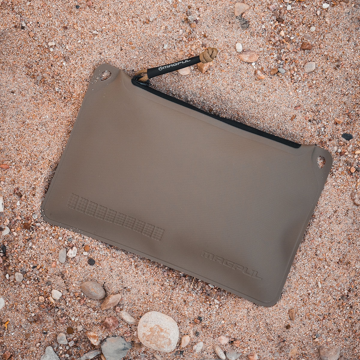 Daka Pouch Small FDE