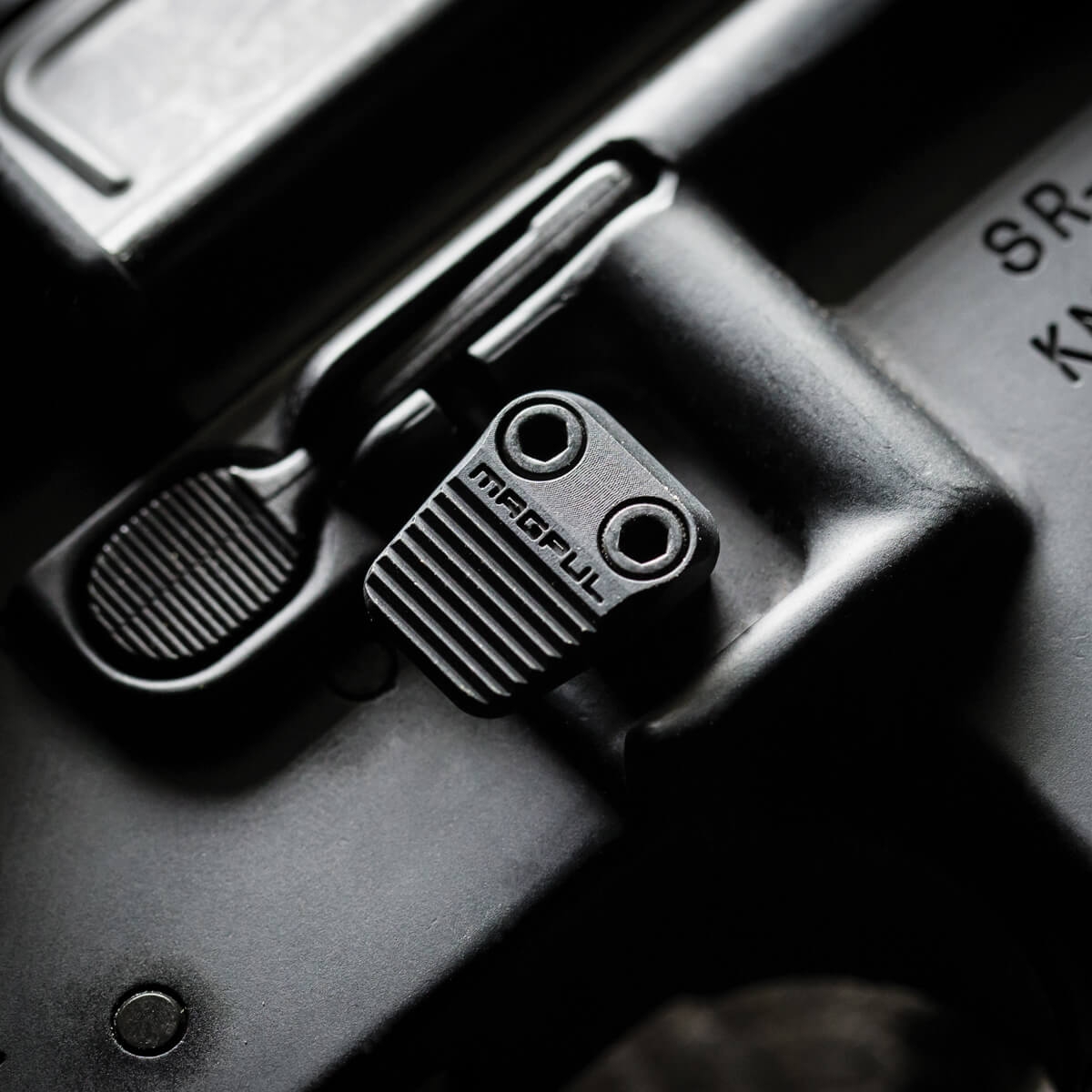 Magpul® Enhanced AR Magazine Release Black